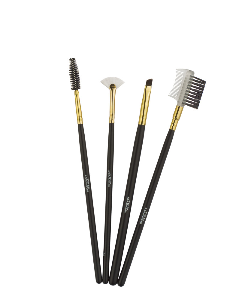 Conoce los materiales que componen el equipo de maquillaje profesional ...